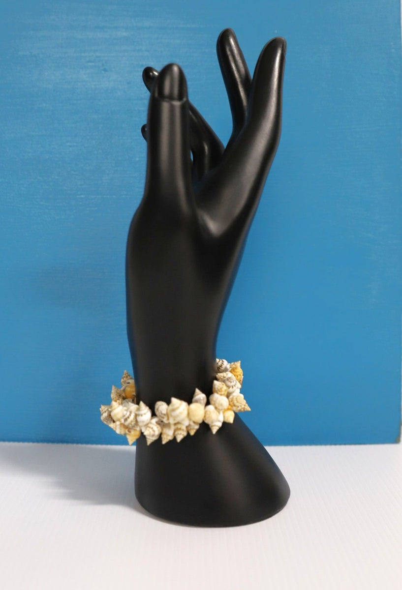 Vicki Newie - Shell Bracelet – Gab Titui Cultural Centre